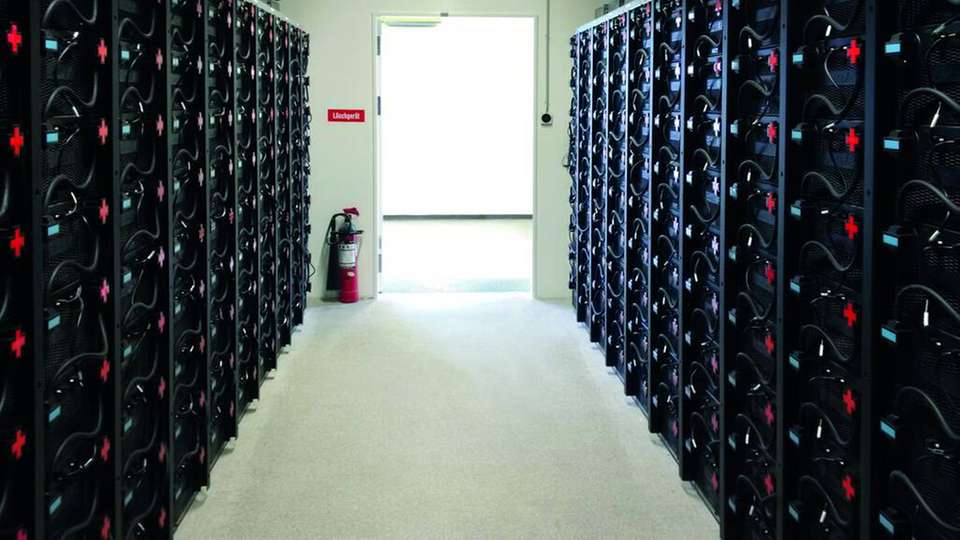 Großspeicher sichern Netzstabilität in der Schweiz