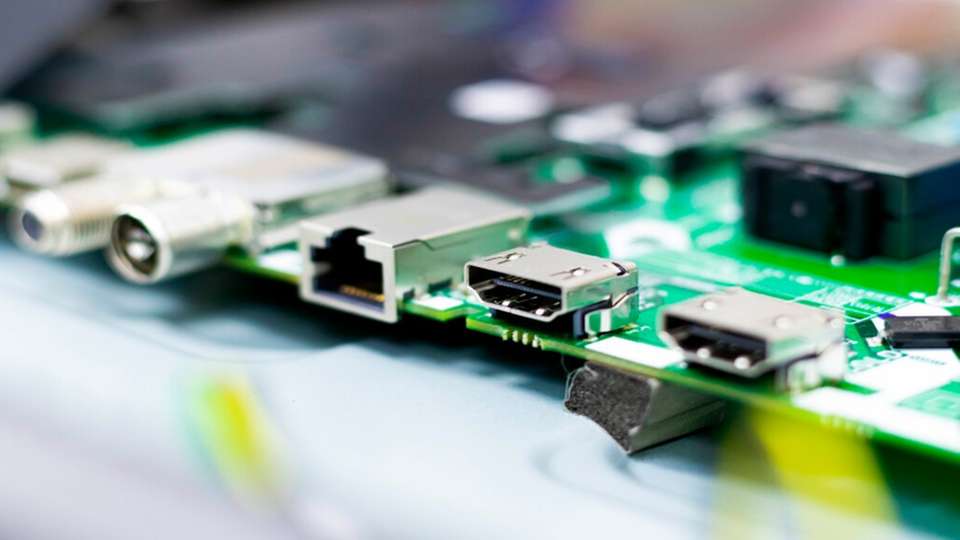 Sichern Sie Ihre Ports vor elektrischen Gefahren