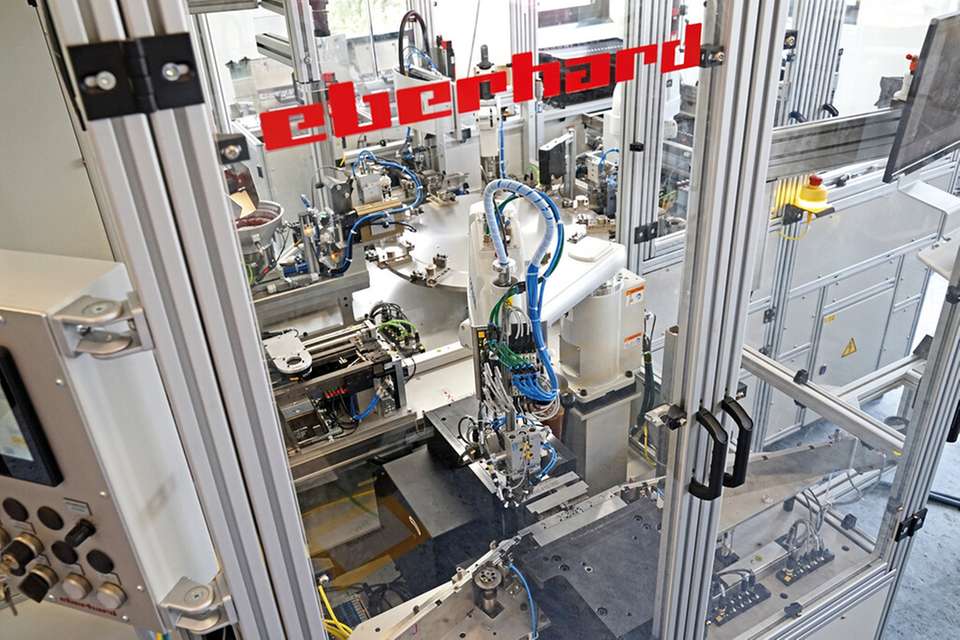 Montagesystem für M8- und M12-Steckverbinderbuchsen