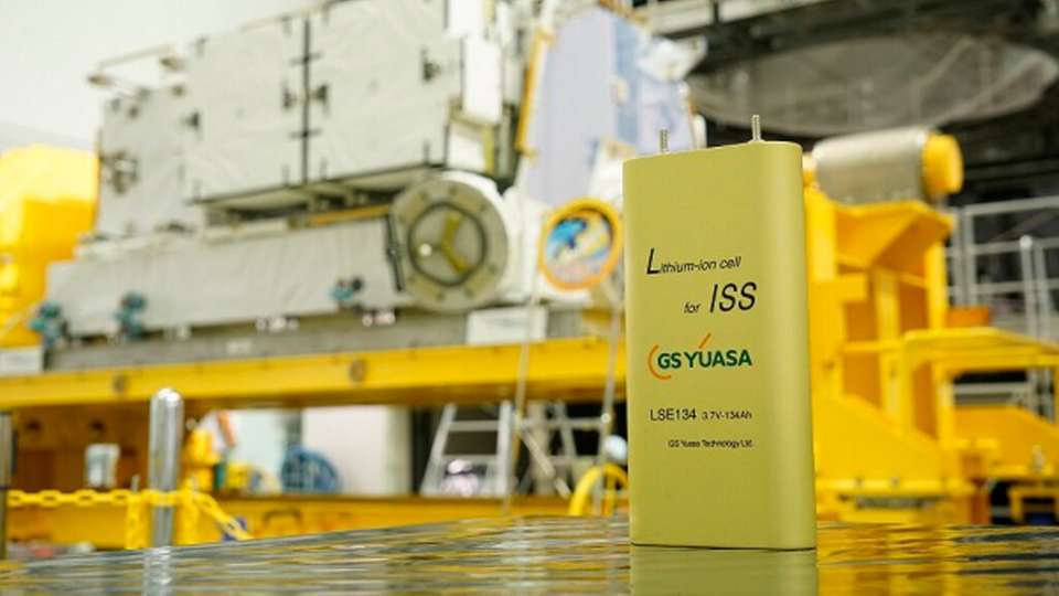 Lithium-Ionen-Batterien für die internationale Raumstation