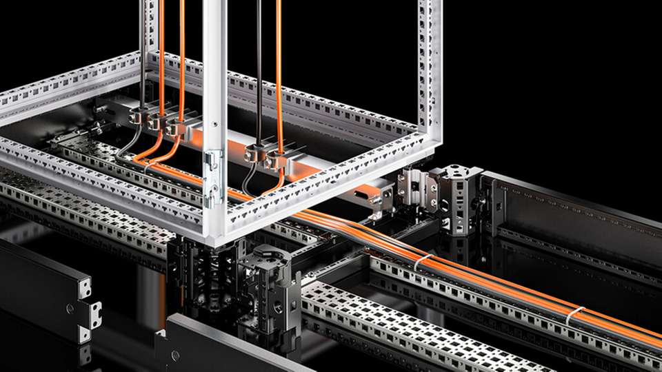 Der VX Sockel von Rittal: Für eine stabile Zukunft