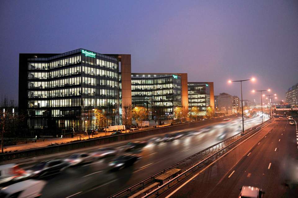 Schneider Electric plant Klimaneutralität